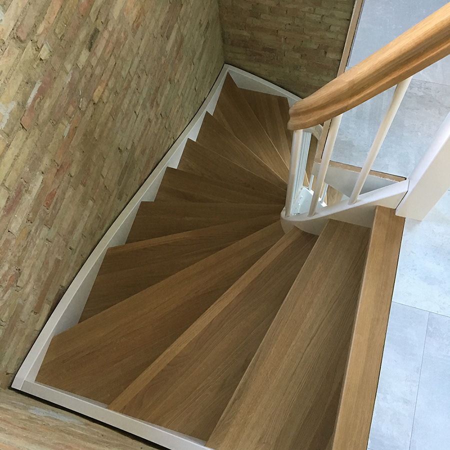 Halvsvingstrappe | Halvsvingstrapper med repos efter mål