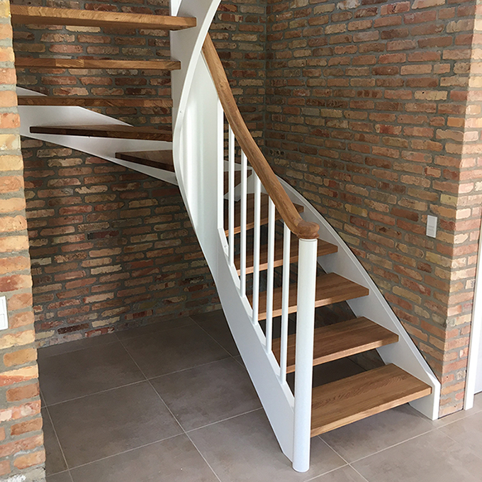 Halvsvingstrappe | Halvsvingstrapper med repos efter mål