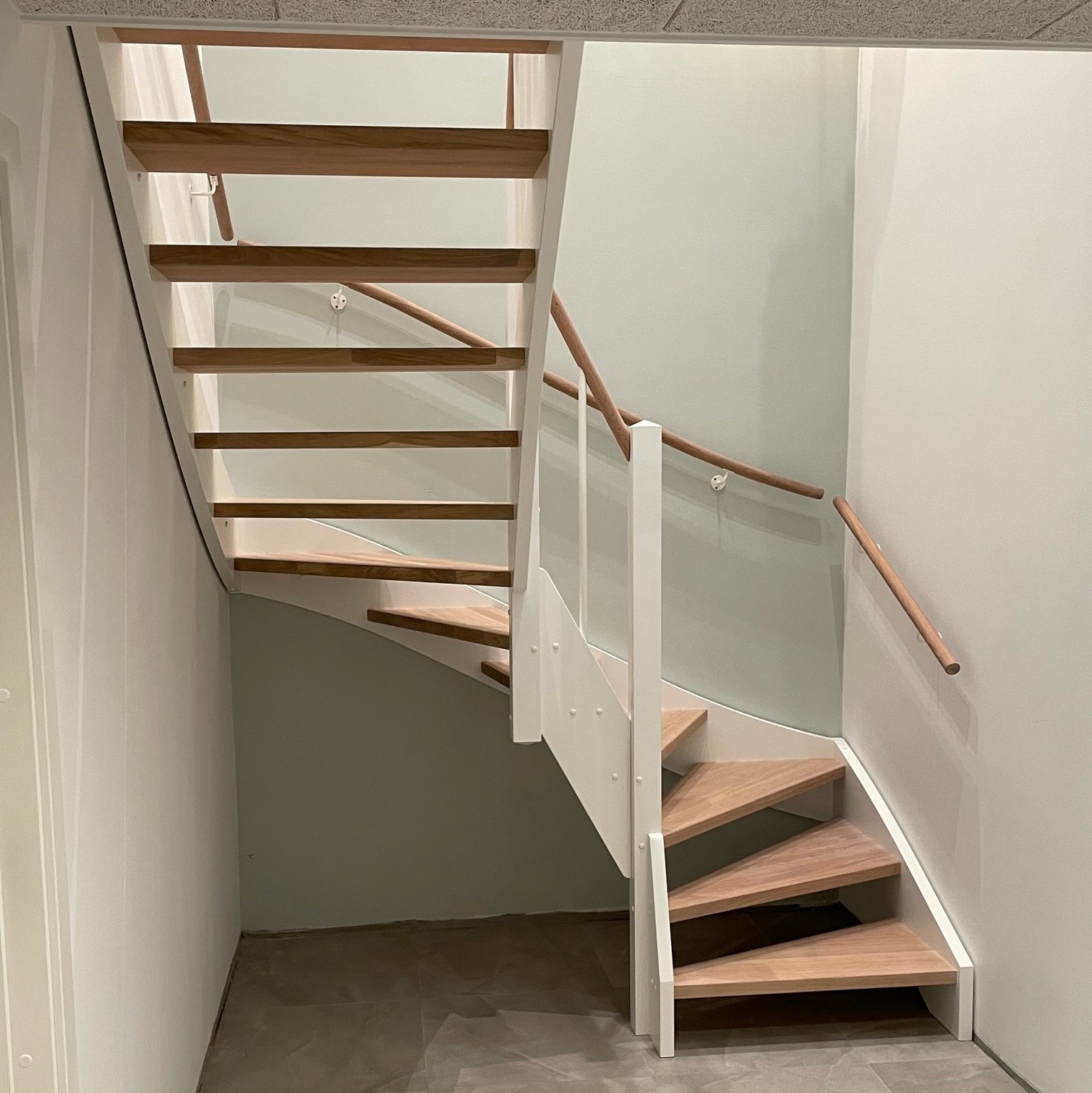 Halvsvingstrappe | Halvsvingstrapper med repos efter mål