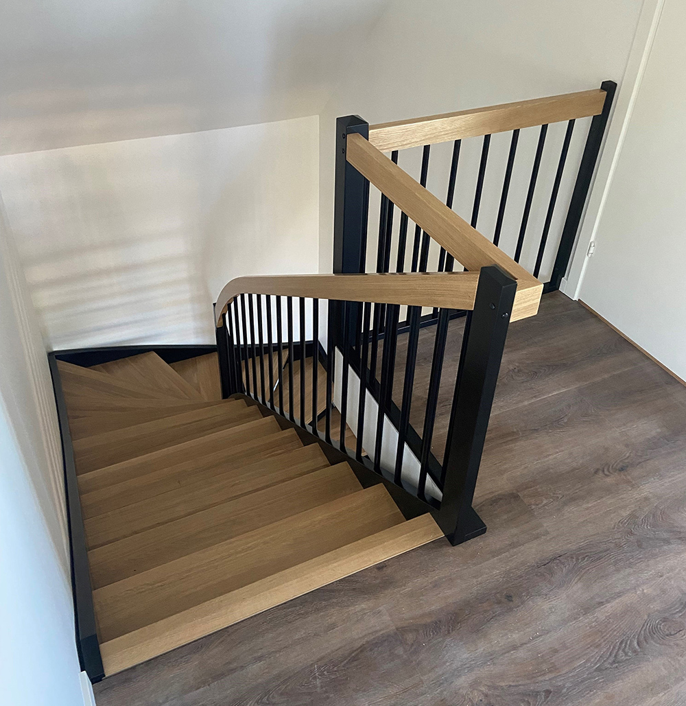 Halvsvingstrappe | Halvsvingstrapper med repos efter mål